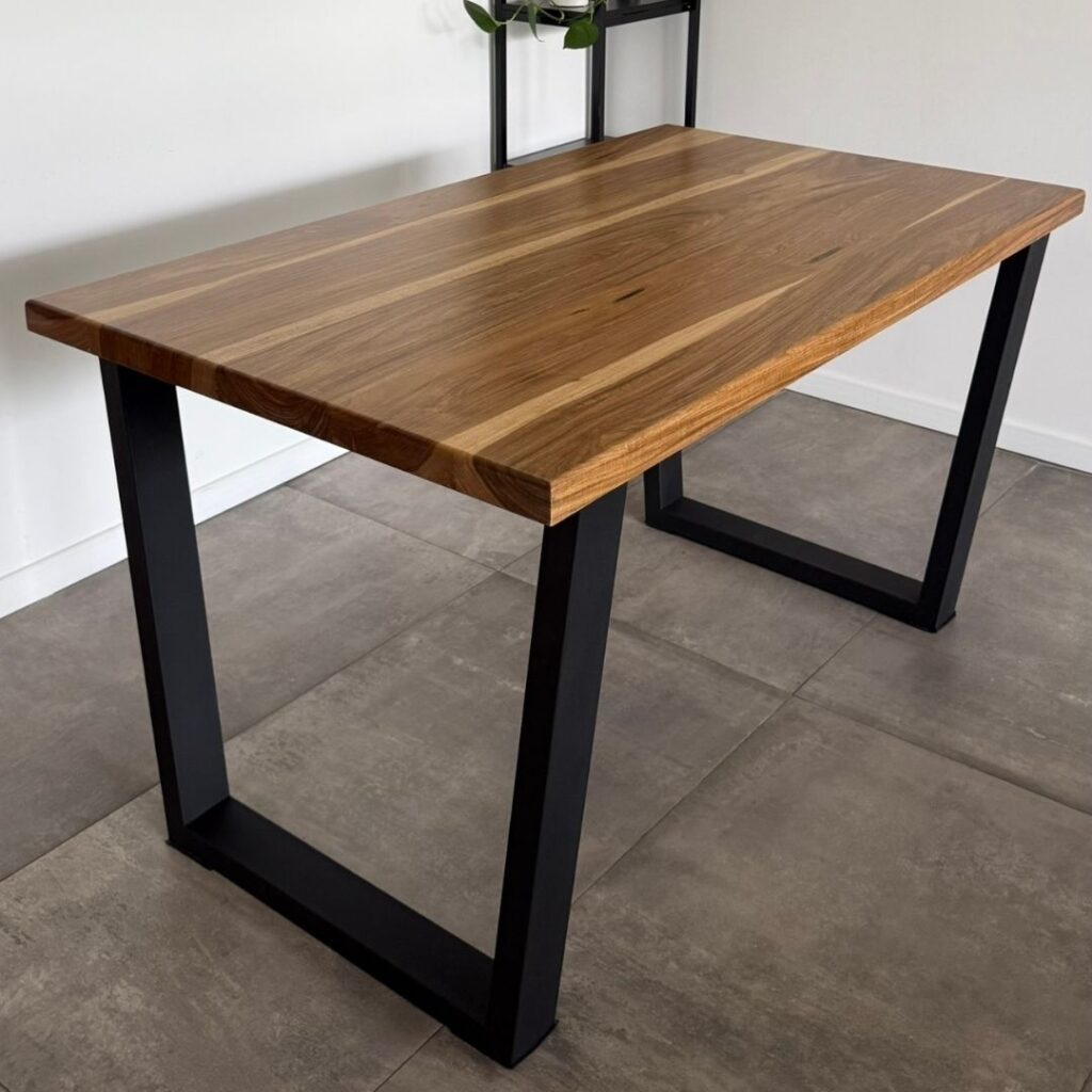Mesa Cremona Cuadrada Madera Maciza Zoita y Hierro